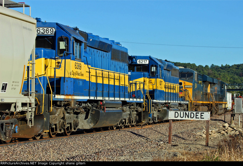 DME 6369 4th in tow on a freight train with Ice 6217 3rd out.